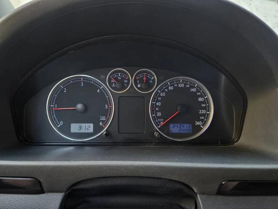 Melns Volkswagen Sharan 2006 Jēkabpils, ar dzinēja tilpumu 1.90 L un nobraukumu 344 tūkst. km par 1390 €, foto 26 vietnē AUTOMOTO.COM.LV