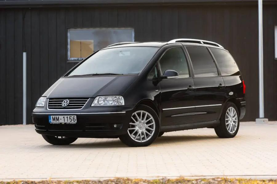 Melns Volkswagen Sharan 2006 Jelgava, ar dzinēja tilpumu 2.00 L un nobraukumu 225 tūkst. km par 3200 €, foto 1 vietnē AUTOMOTO.COM.LV