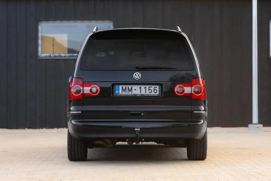 Melns Volkswagen Sharan 2006 Jelgava, ar dzinēja tilpumu 2.00 L un nobraukumu 225 tūkst. km par 3200 €, foto 7 vietnē AUTOMOTO.COM.LV