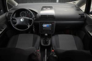 Melns Volkswagen Sharan 2006 Jelgava, ar dzinēja tilpumu 2.00 L un nobraukumu 225 tūkst. km par 3200 €, foto 9 vietnē AUTOMOTO.COM.LV