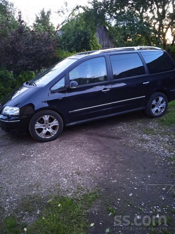 Melns Volkswagen Sharan 2006 Kuldīga, ar dzinēja tilpumu 2.00 L un nobraukumu 332 tūkst. km par 1200 €, foto 4 vietnē AUTOMOTO.COM.LV