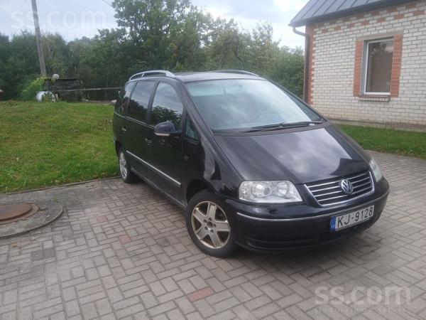 Black Volkswagen Sharan 2006 in Dobele, with an engine capacity of 2.00 L and mileage of 316 thousand km for 2200 €, photo 3 on AUTOMOTO.COM.LV