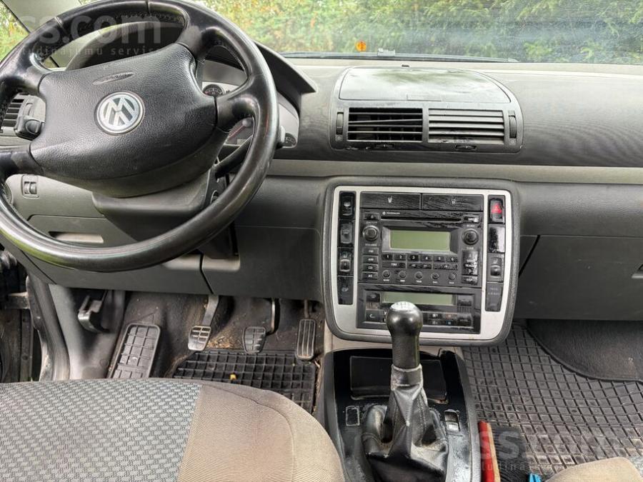 Black Volkswagen Sharan 2006 in Jelgava, with an engine capacity of 2.00 L and mileage of 370 thousand km for 2400 €, photo 7 on AUTOMOTO.COM.LV