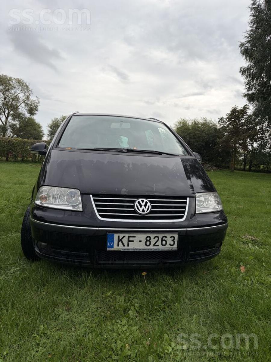 Black Volkswagen Sharan 2006 in Jelgava, with an engine capacity of 2.00 L and mileage of 370 thousand km for 2400 €, photo 9 on AUTOMOTO.COM.LV