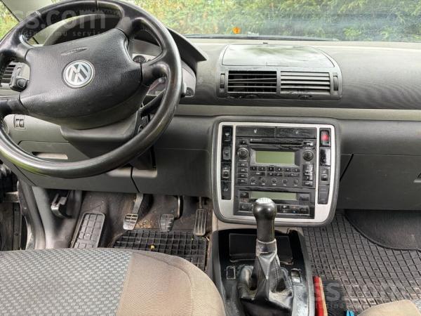Black Volkswagen Sharan 2006 in Jelgava, with an engine capacity of 2.00 L and mileage of 370 thousand km for 2400 €, photo 7 on AUTOMOTO.COM.LV