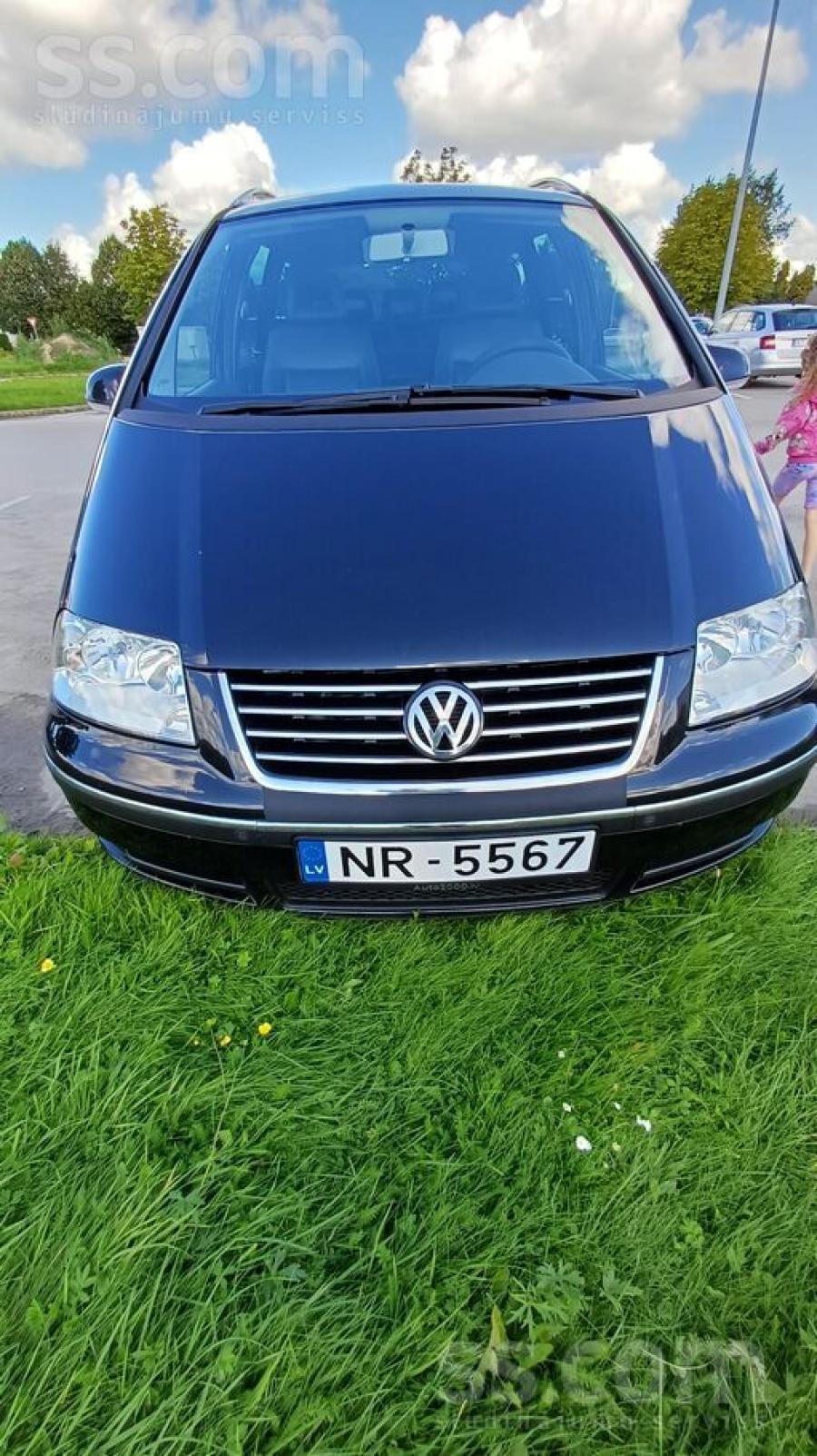 Black Volkswagen Sharan 2007 in Jelgava, with an engine capacity of 2.00 L and mileage of 306 thousand km for 2900 €, photo 1 on AUTOMOTO.COM.LV