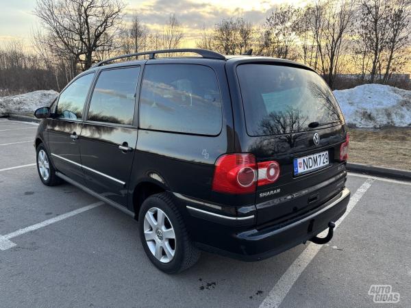 Black Volkswagen Sharan 2007 in Pasvalys, with an engine capacity of 2.00 L and mileage of 264 thousand km for 3150 €, photo 4 on AUTOMOTO.COM.LV