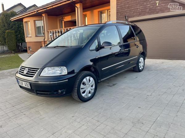 Black Volkswagen Sharan 2007 in Vilnius, with an engine capacity of 2.00 L and mileage of 264 thousand km for 2400 €, photo 1 on AUTOMOTO.COM.LV