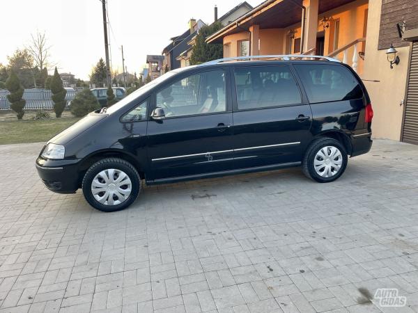 Black Volkswagen Sharan 2007 in Vilnius, with an engine capacity of 2.00 L and mileage of 264 thousand km for 2400 €, photo 6 on AUTOMOTO.COM.LV
