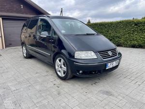 Black Volkswagen Sharan 2007 in Vilnius, with an engine capacity of 2.00 L and mileage of 354 thousand km for 2500 €, photo 4 on AUTOMOTO.COM.LV