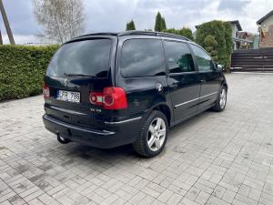 Black Volkswagen Sharan 2007 in Vilnius, with an engine capacity of 2.00 L and mileage of 354 thousand km for 2500 €, photo 6 on AUTOMOTO.COM.LV