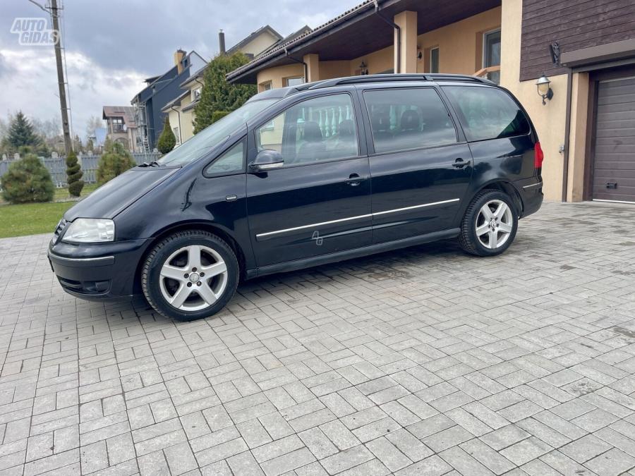 Black Volkswagen Sharan 2007 in Vilnius, with an engine capacity of 2.00 L and mileage of 354 thousand km for 2500 €, photo 8 on AUTOMOTO.COM.LV