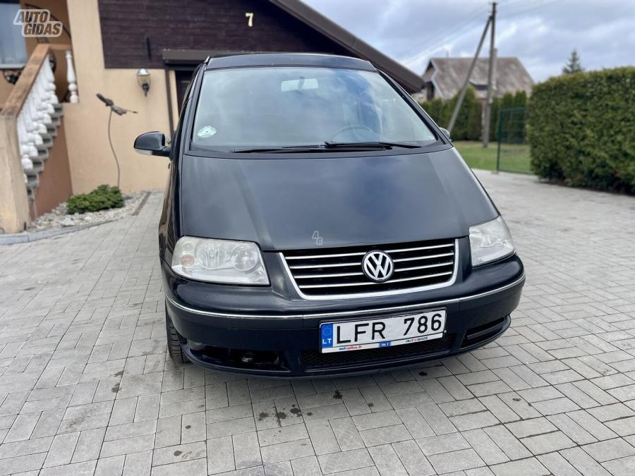 Black Volkswagen Sharan 2007 in Vilnius, with an engine capacity of 2.00 L and mileage of 354 thousand km for 2500 €, photo 11 on AUTOMOTO.COM.LV