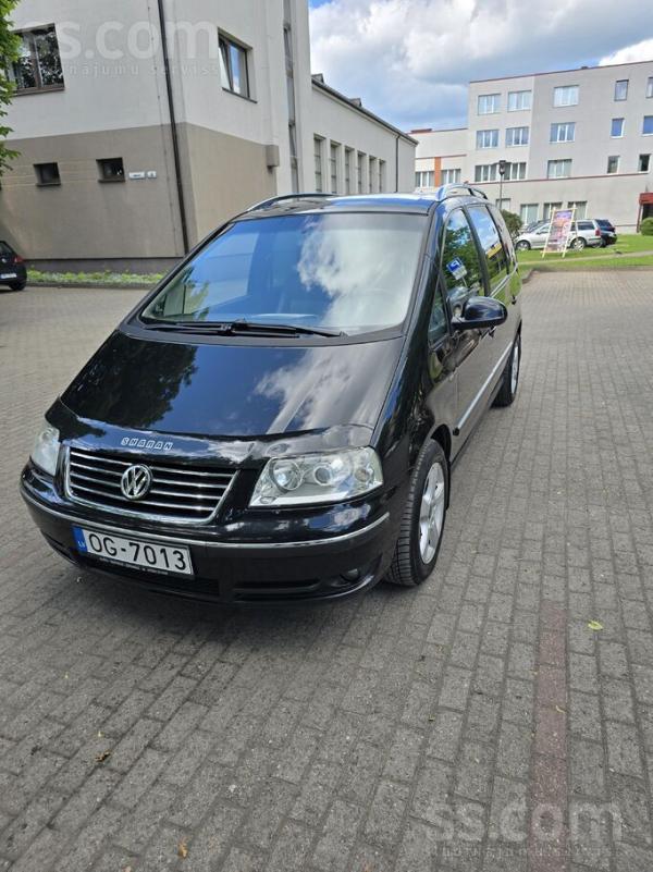 Melns Volkswagen Sharan 2007 Daugavpils, ar dzinēja tilpumu 2.00 L un nobraukumu 245 tūkst. km par 5400 €, foto 1 vietnē AUTOMOTO.COM.LV