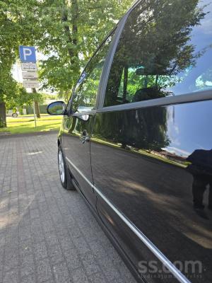 Black Volkswagen Sharan 2007 in Daugavpils, with an engine capacity of 2.00 L and mileage of 245 thousand km for 5400 €, photo 18 on AUTOMOTO.COM.LV
