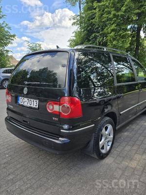 Black Volkswagen Sharan 2007 in Daugavpils, with an engine capacity of 2.00 L and mileage of 245 thousand km for 5400 €, photo 21 on AUTOMOTO.COM.LV