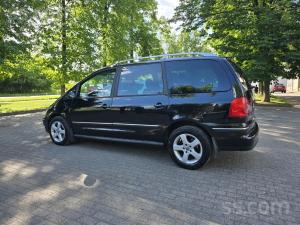 Black Volkswagen Sharan 2007 in Daugavpils, with an engine capacity of 2.00 L and mileage of 245 thousand km for 5400 €, photo 23 on AUTOMOTO.COM.LV
