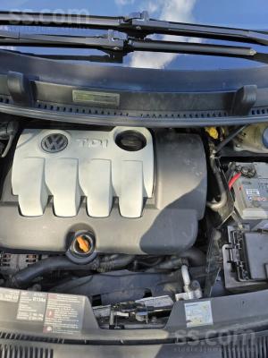 Black Volkswagen Sharan 2007 in Daugavpils, with an engine capacity of 2.00 L and mileage of 245 thousand km for 5400 €, photo 24 on AUTOMOTO.COM.LV