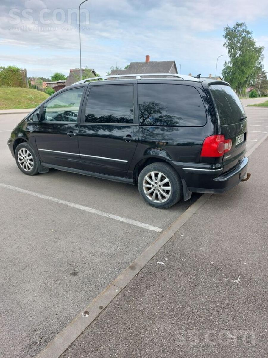 Melns Volkswagen Sharan 2007 Jēkabpils, ar dzinēja tilpumu 2.00 L un nobraukumu 311 tūkst. km par 3800 €, foto 4 vietnē AUTOMOTO.COM.LV