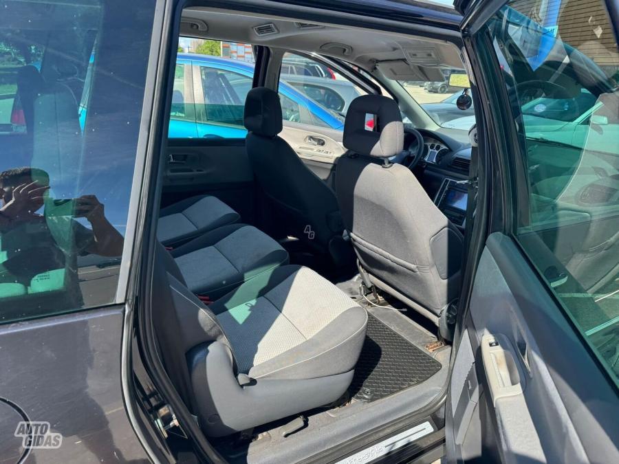 Melns Volkswagen Sharan 2007 Kauņa, ar dzinēja tilpumu 2.00 L un nobraukumu 444 tūkst. km par 2200 €, foto 21 vietnē AUTOMOTO.COM.LV