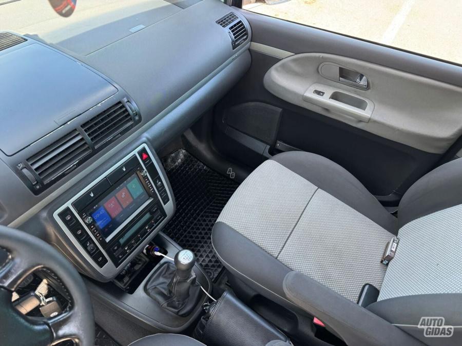 Melns Volkswagen Sharan 2007 Kauņa, ar dzinēja tilpumu 2.00 L un nobraukumu 444 tūkst. km par 2200 €, foto 24 vietnē AUTOMOTO.COM.LV