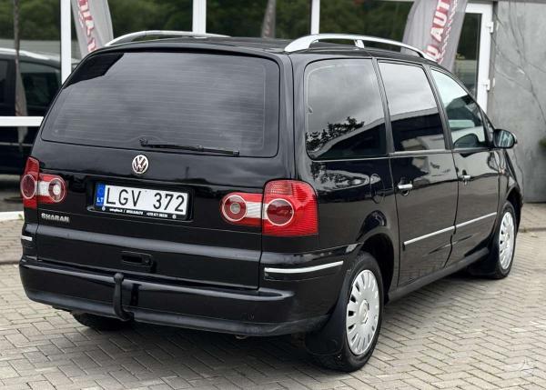 Black Volkswagen Sharan 2007 in Radviliskis, with an engine capacity of 1.90 L and mileage of 247 thousand km for 2950 €, photo 8 on AUTOMOTO.COM.LV