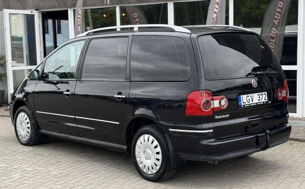 Black Volkswagen Sharan 2007 in Radviliskis, with an engine capacity of 1.90 L and mileage of 247 thousand km for 2950 €, photo 9 on AUTOMOTO.COM.LV