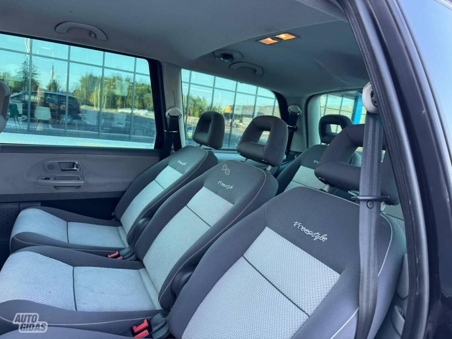 Melns Volkswagen Sharan 2007 Kauņa, ar dzinēja tilpumu 2.00 L un nobraukumu 0 tūkst. km par 2000 €, foto 18 vietnē AUTOMOTO.COM.LV