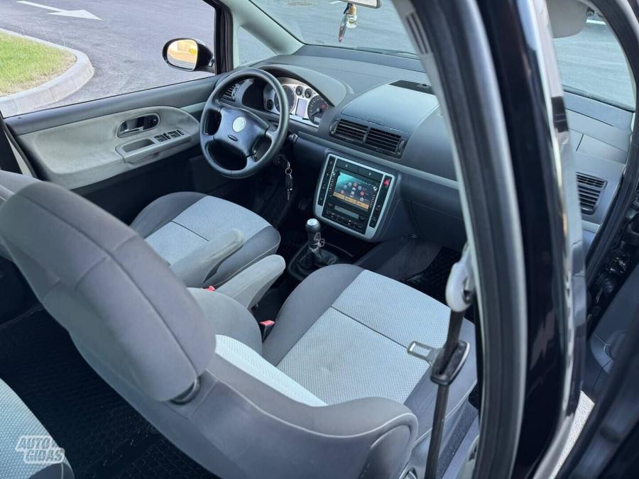 Melns Volkswagen Sharan 2007 Kauņa, ar dzinēja tilpumu 2.00 L un nobraukumu 0 tūkst. km par 2000 €, foto 20 vietnē AUTOMOTO.COM.LV