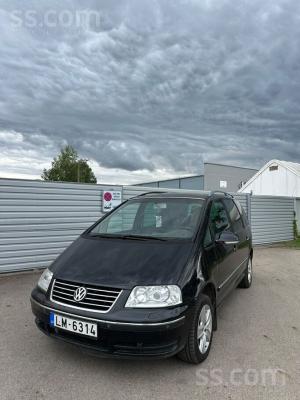 Melns Volkswagen Sharan 2007 Jelgava, ar dzinēja tilpumu 2.00 L un nobraukumu 366 tūkst. km par 2850 €, foto  vietnē AUTOMOTO.COM.LV