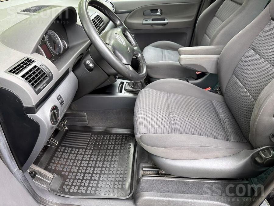 Melns Volkswagen Sharan 2007 Rīga, ar dzinēja tilpumu 2.00 L un nobraukumu 330 tūkst. km par 4200 €, foto 12 vietnē AUTOMOTO.COM.LV