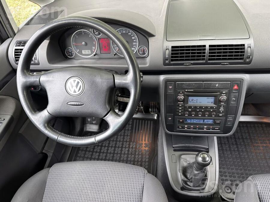 Melns Volkswagen Sharan 2007 Rīga, ar dzinēja tilpumu 2.00 L un nobraukumu 330 tūkst. km par 4200 €, foto 17 vietnē AUTOMOTO.COM.LV