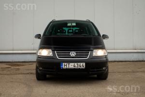 Melns Volkswagen Sharan 2007 Jelgava, ar dzinēja tilpumu 1.90 L un nobraukumu 290 tūkst. km par 4000 €, foto 3 vietnē AUTOMOTO.COM.LV