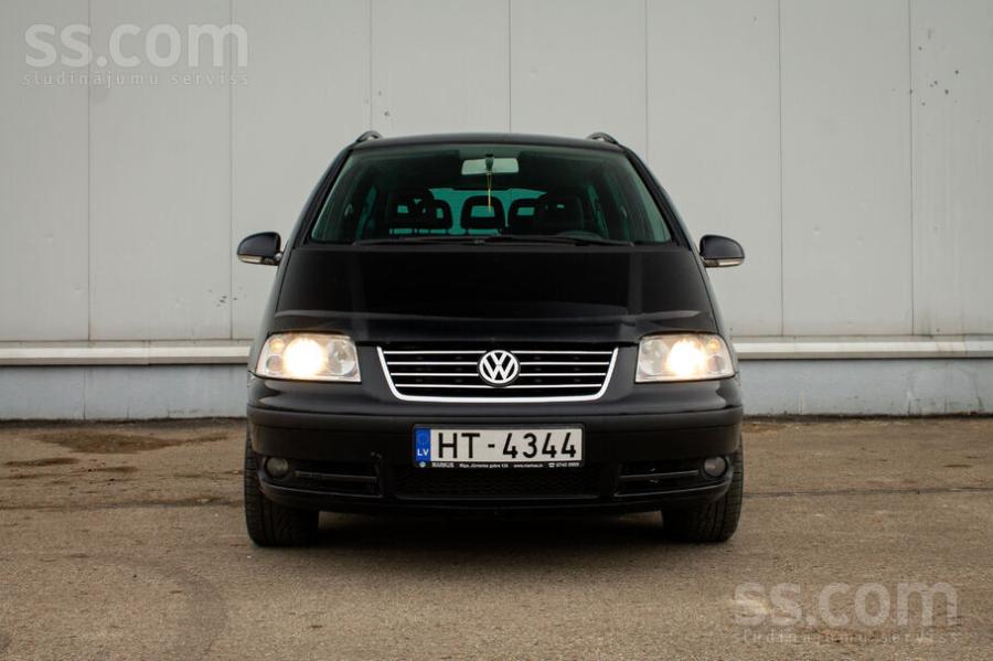 Melns Volkswagen Sharan 2007 Jelgava, ar dzinēja tilpumu 1.90 L un nobraukumu 290 tūkst. km par 4000 €, foto 3 vietnē AUTOMOTO.COM.LV