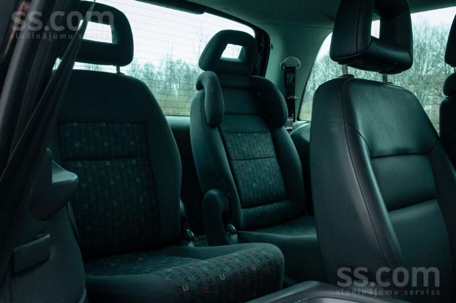 Melns Volkswagen Sharan 2007 Jelgava, ar dzinēja tilpumu 1.90 L un nobraukumu 290 tūkst. km par 4000 €, foto 10 vietnē AUTOMOTO.COM.LV