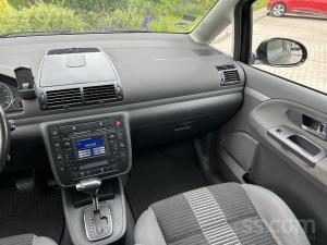 Melns Volkswagen Sharan 2008 Rīga, ar dzinēja tilpumu 1.90 L un nobraukumu 297 tūkst. km par 1900 €, foto 15 vietnē AUTOMOTO.COM.LV