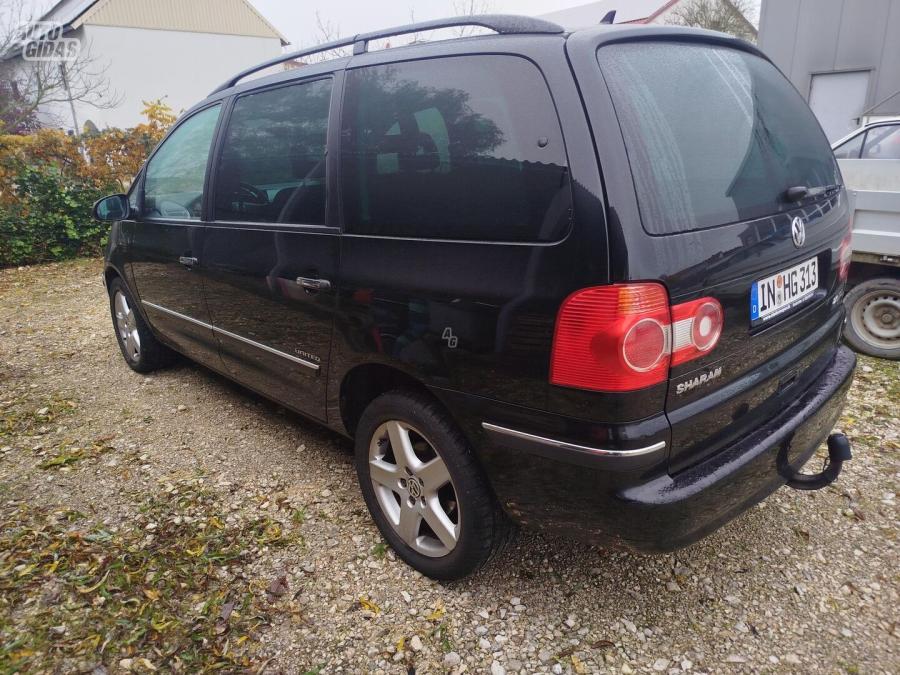 Black Volkswagen Sharan 2008 in Utena, with an engine capacity of 2.00 L and mileage of 256 thousand km for 4750 €, photo 3 on AUTOMOTO.COM.LV