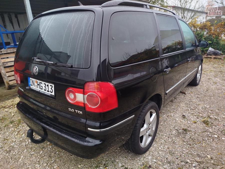 Black Volkswagen Sharan 2008 in Utena, with an engine capacity of 2.00 L and mileage of 256 thousand km for 4750 €, photo 5 on AUTOMOTO.COM.LV
