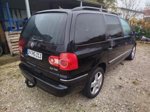 Black Volkswagen Sharan 2008 in Utena, with an engine capacity of 2.00 L and mileage of 256 thousand km for 4750 €, photo 21 on AUTOMOTO.COM.LV