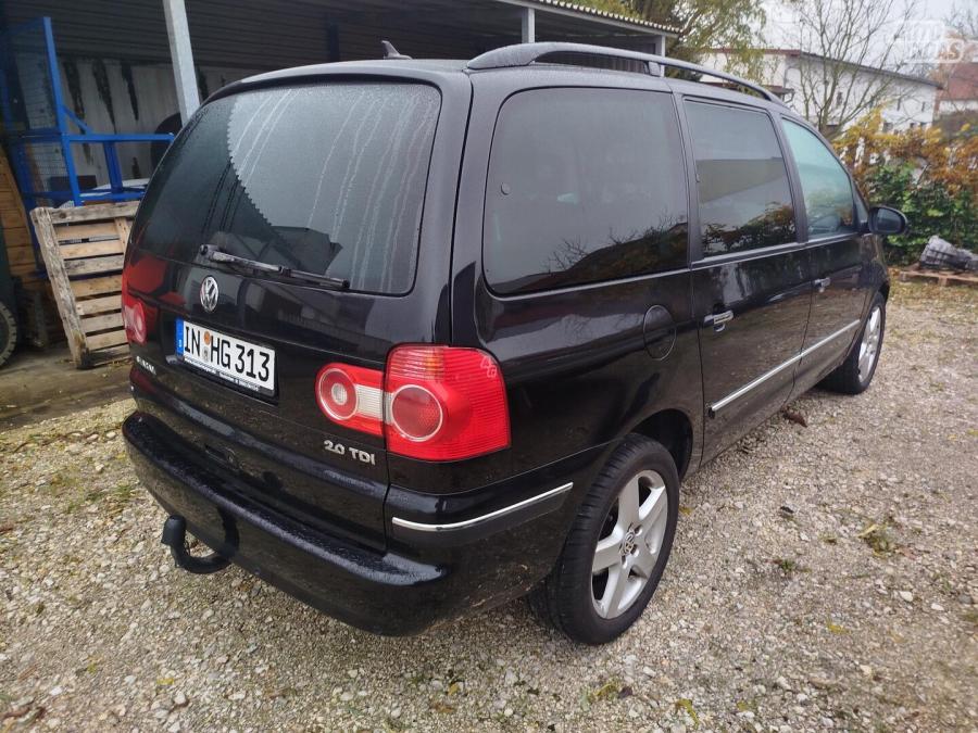 Black Volkswagen Sharan 2008 in Utena, with an engine capacity of 2.00 L and mileage of 256 thousand km for 4750 €, photo 21 on AUTOMOTO.COM.LV