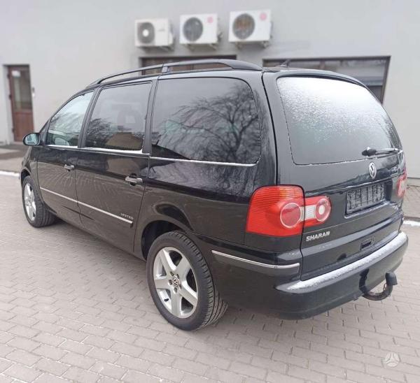 Black Volkswagen Sharan 2008 in Utena, with an engine capacity of 1.97 L and mileage of 256 thousand km for 4950 €, photo 3 on AUTOMOTO.COM.LV
