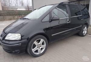 Black Volkswagen Sharan 2008 in Utena, with an engine capacity of 2.00 L and mileage of 256 thousand km for 4950 €, photo 29 on AUTOMOTO.COM.LV