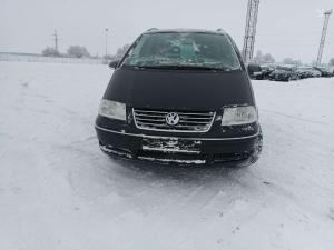 Melns Volkswagen Sharan 2008 Marijampole, ar dzinēja tilpumu 1.96 L un nobraukumu 241 tūkst. km par 3650 €, foto  vietnē AUTOMOTO.COM.LV