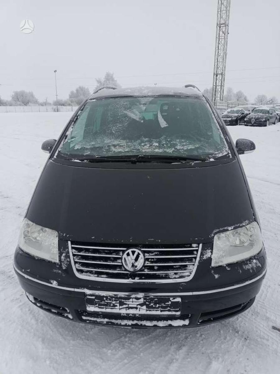 Melns Volkswagen Sharan 2008 Marijampole, ar dzinēja tilpumu 1.96 L un nobraukumu 241 tūkst. km par 3650 €, foto 2 vietnē AUTOMOTO.COM.LV