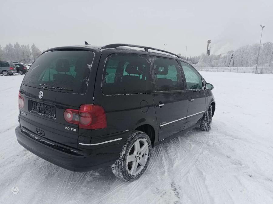 Melns Volkswagen Sharan 2008 Marijampole, ar dzinēja tilpumu 1.96 L un nobraukumu 241 tūkst. km par 3650 €, foto 8 vietnē AUTOMOTO.COM.LV