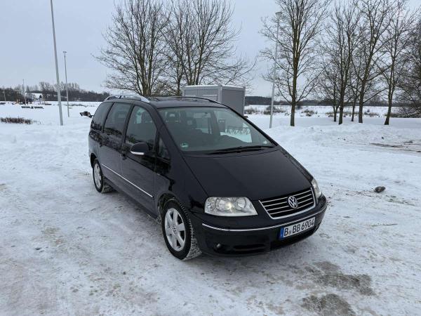 Melns Volkswagen Sharan 2008 Kėdainiai, ar dzinēja tilpumu 1.97 L un nobraukumu 270 tūkst. km par 3900 €, foto 3 vietnē AUTOMOTO.COM.LV