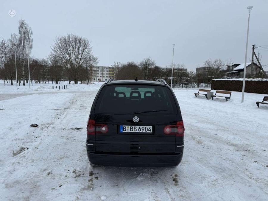 Melns Volkswagen Sharan 2008 Kėdainiai, ar dzinēja tilpumu 1.97 L un nobraukumu 270 tūkst. km par 3900 €, foto 7 vietnē AUTOMOTO.COM.LV
