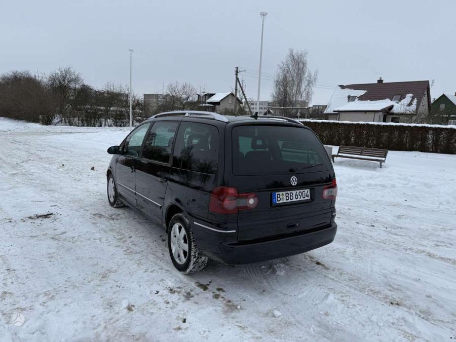 Melns Volkswagen Sharan 2008 Kėdainiai, ar dzinēja tilpumu 1.97 L un nobraukumu 270 tūkst. km par 3900 €, foto 13 vietnē AUTOMOTO.COM.LV