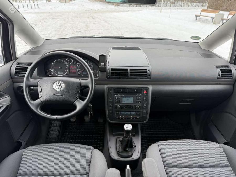 Melns Volkswagen Sharan 2008 Kėdainiai, ar dzinēja tilpumu 1.97 L un nobraukumu 270 tūkst. km par 3900 €, foto 16 vietnē AUTOMOTO.COM.LV