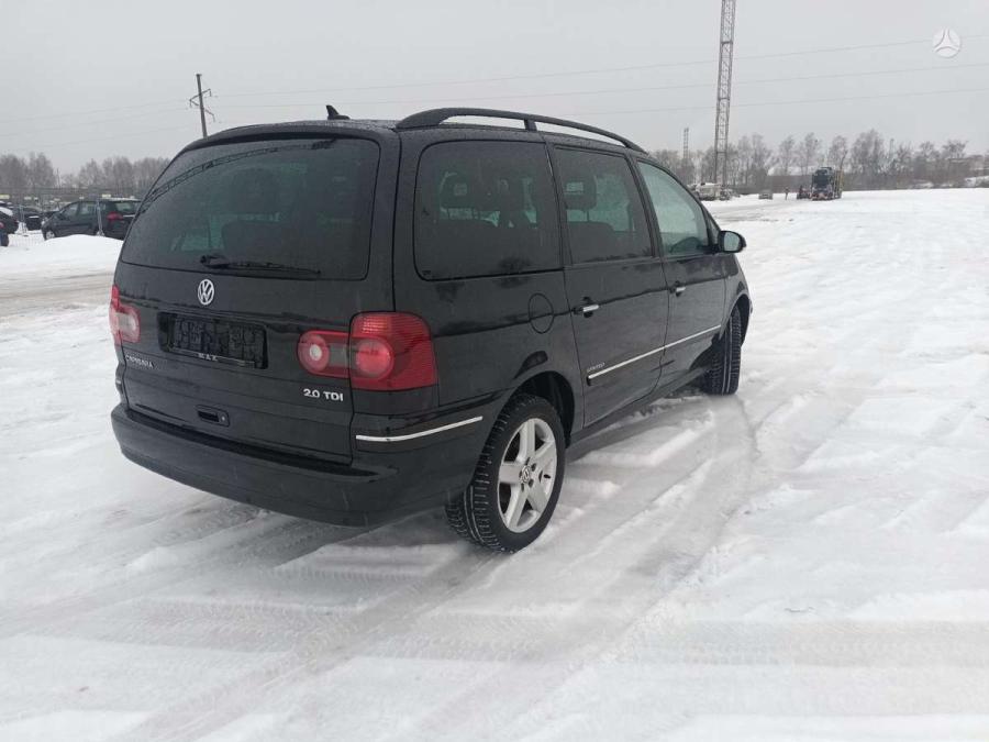 Melns Volkswagen Sharan 2008 Marijampole, ar dzinēja tilpumu 1.97 L un nobraukumu 245 tūkst. km par 3750 €, foto 5 vietnē AUTOMOTO.COM.LV